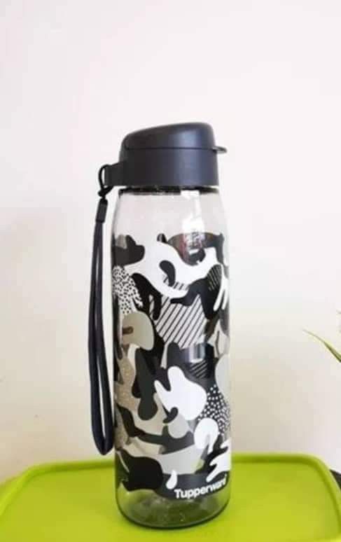 Botol air brand Tupperware, Furniture & Home Living, Kitchenware ...