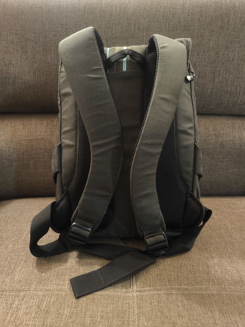 Brand New Crumpler Camera or Travel Bagpack 33 cm (L) x 45 cm (H) x 20 ...