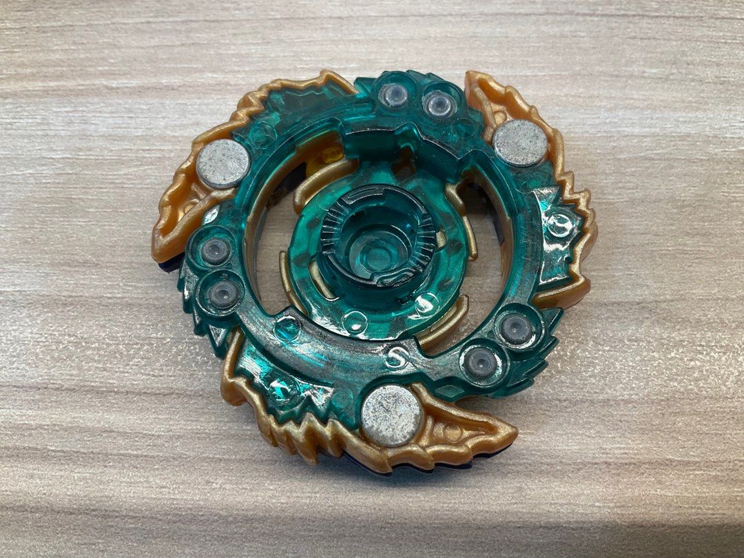 Geist Fafnir | Beyblade Burst Cho-Z Takara Tomy | B-122, Hobbies & Toys ...