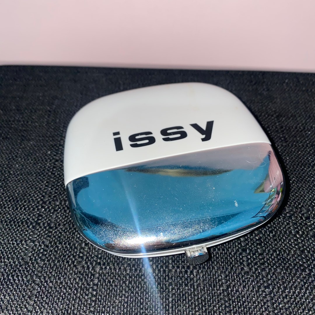 Issy True Flex Powder Foundation - Fawn, Beauty & Personal Care, Face ...