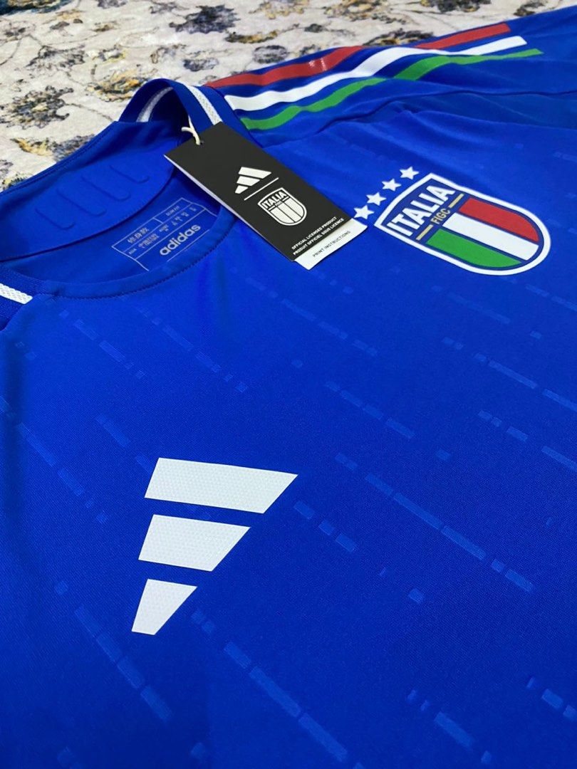 Italy Home Kit 2024 Player Issue, Men's Fashion, Activewear on Carousell