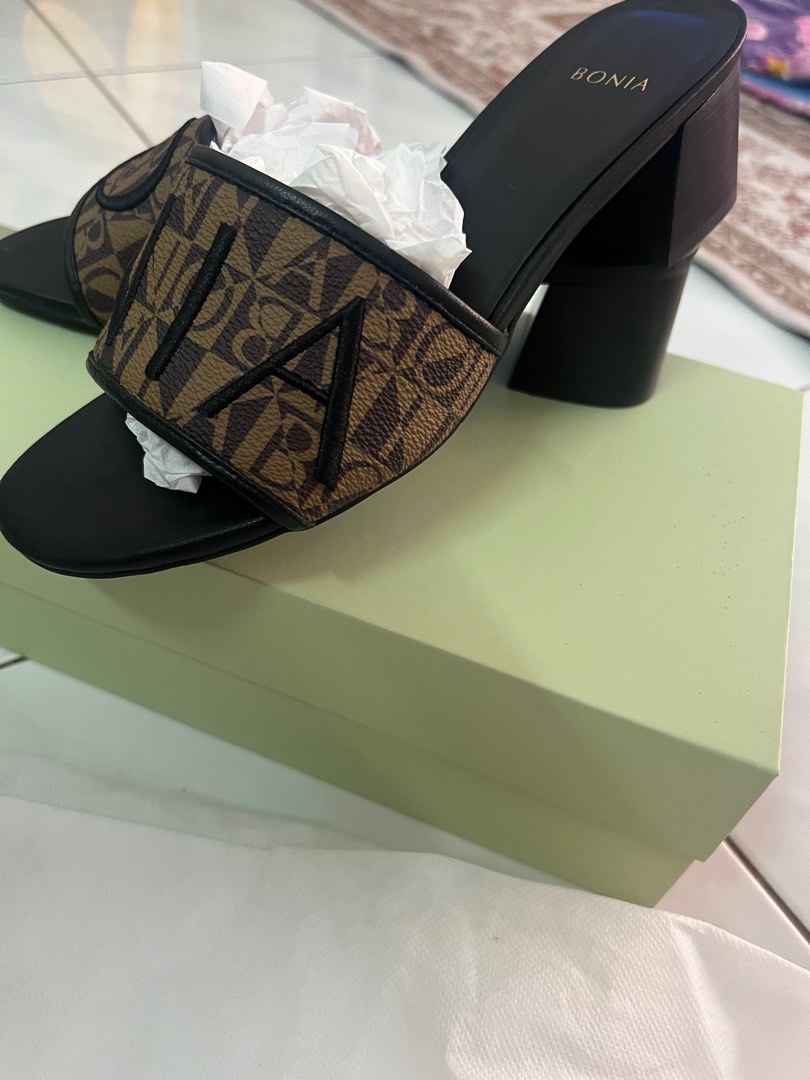 kasut bonia, Women's Fashion, Footwear, Heels on Carousell