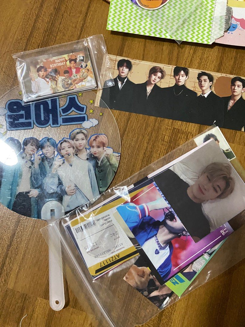 Kpop Merchandise Unofficial/ Official, Hobbies & Toys, Music & Media ...