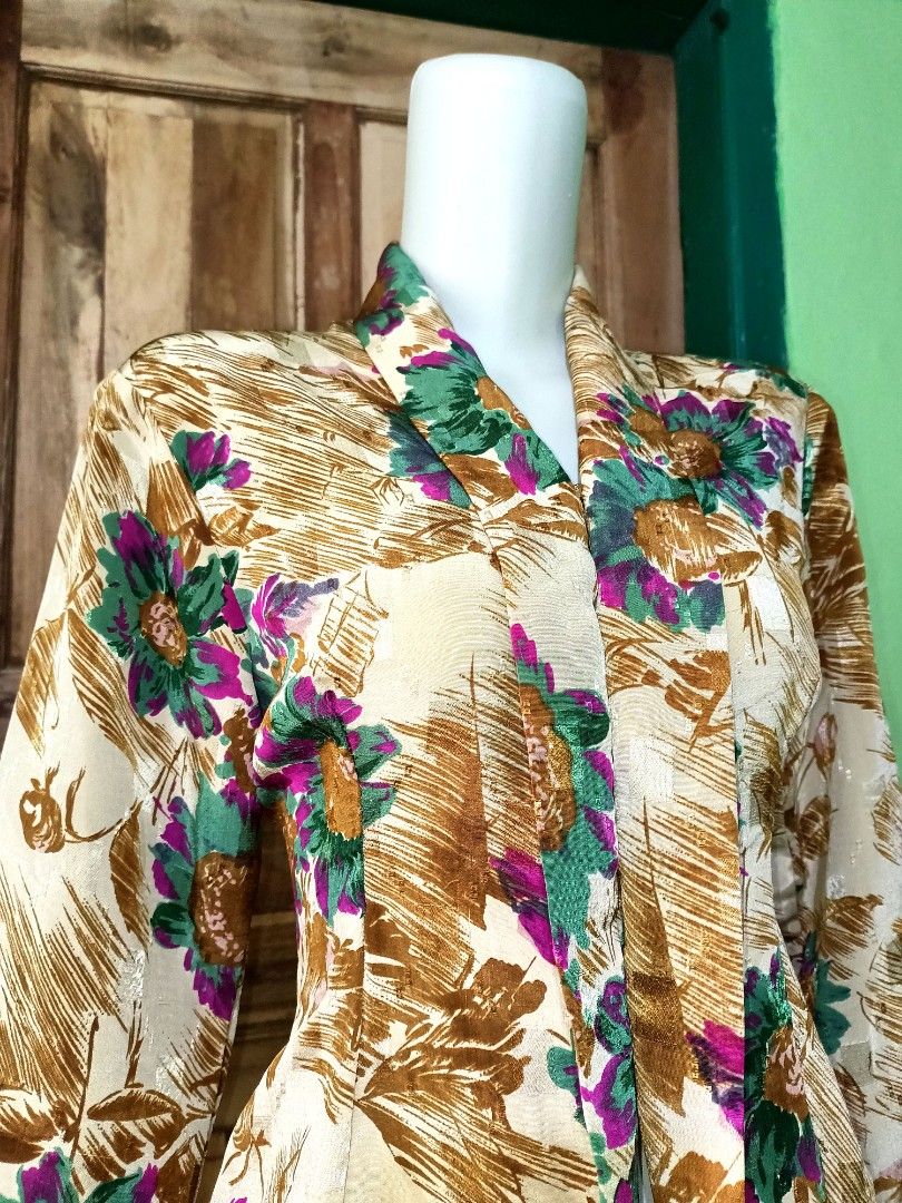 Kutu Baru Sifon Kembangan / Kutu Baru Bunga Emboss / Kutu Baru Floral ...