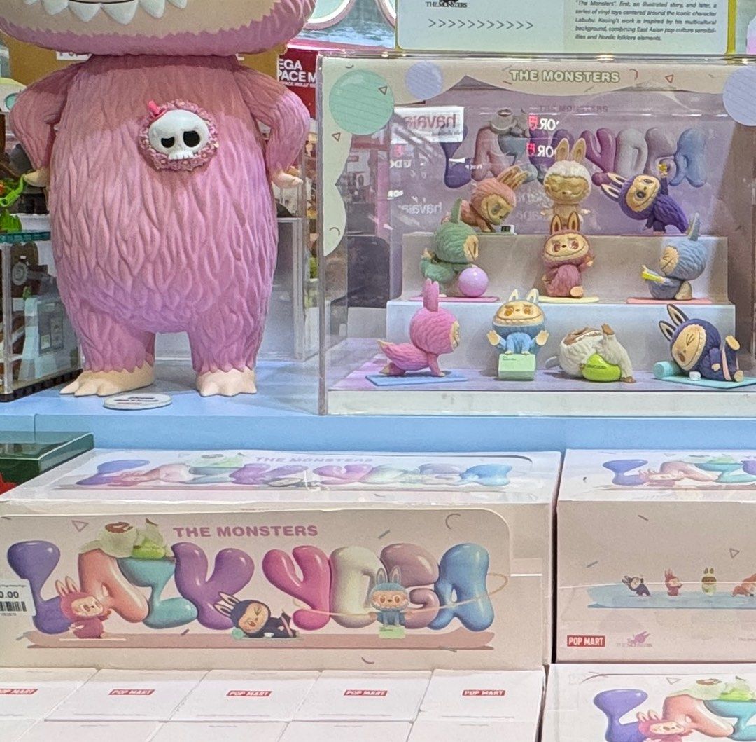 Lazy Yoga Labubu (original full set from Bangkok popmart), Hobbies ...