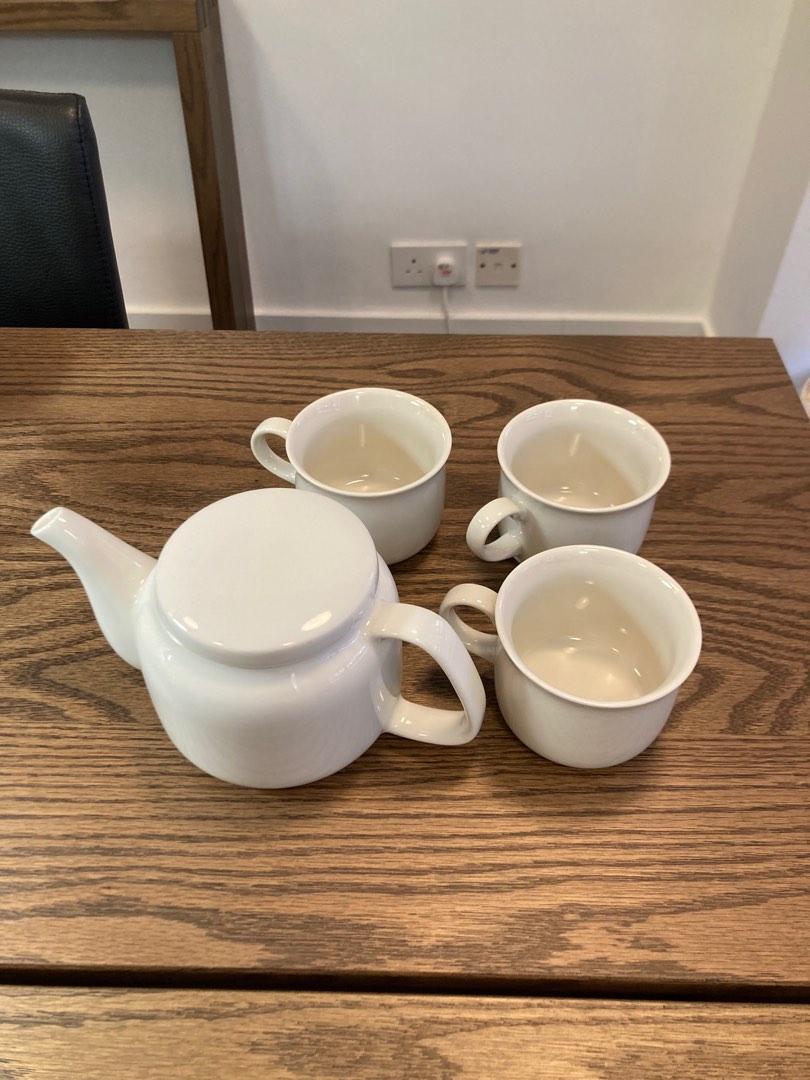 MUJI Tea Pot (Beige White) 450ml. Including 3 Cups, 傢俬＆家居, 廚具和餐具, 茶具配件 ...