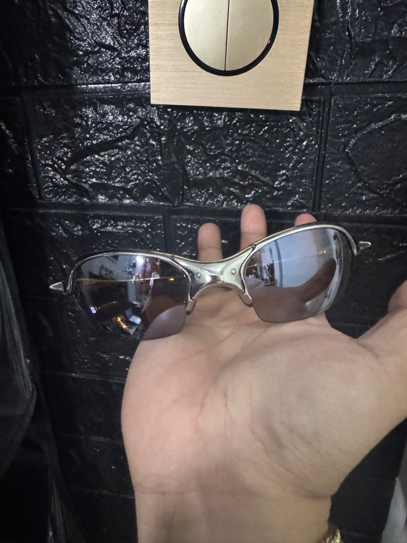 Oakley Romeo 2 Polished Titanium lens, Men's Fashion, Watches ...