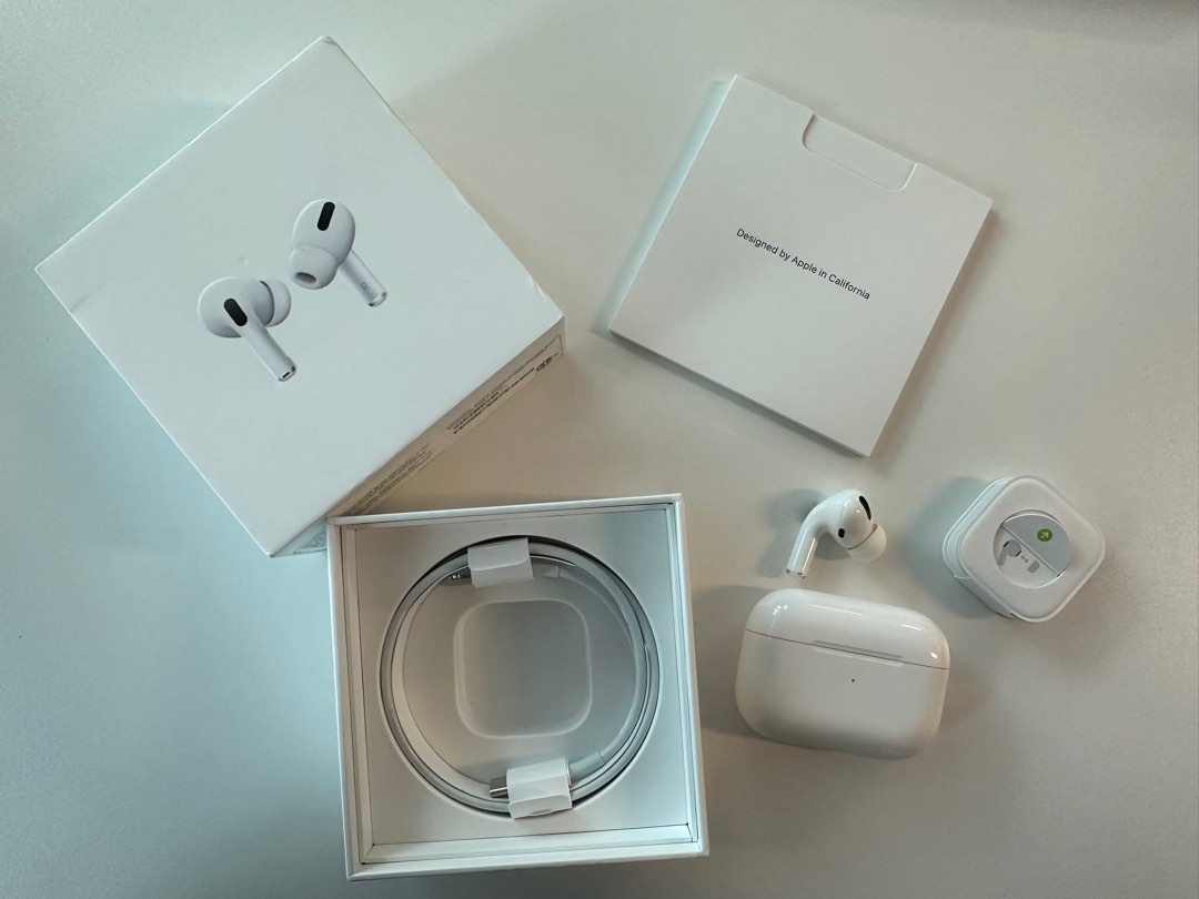 Original Apple Airpod 1 (Left Side only with Casing), Audio, Earphones ...