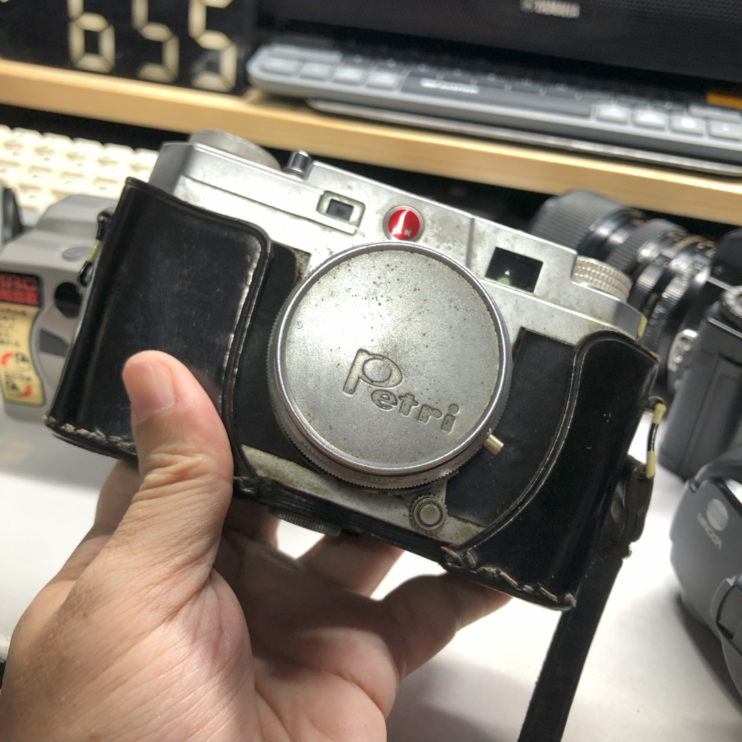 Petri Color Corrected Super with f/2.8 45mm Lens, Photography, Cameras ...
