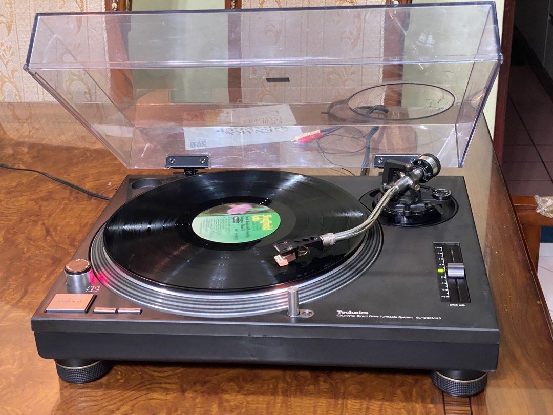 Technics SL-1200MK3 turntable, Audio, Portable Music Players on Carousell