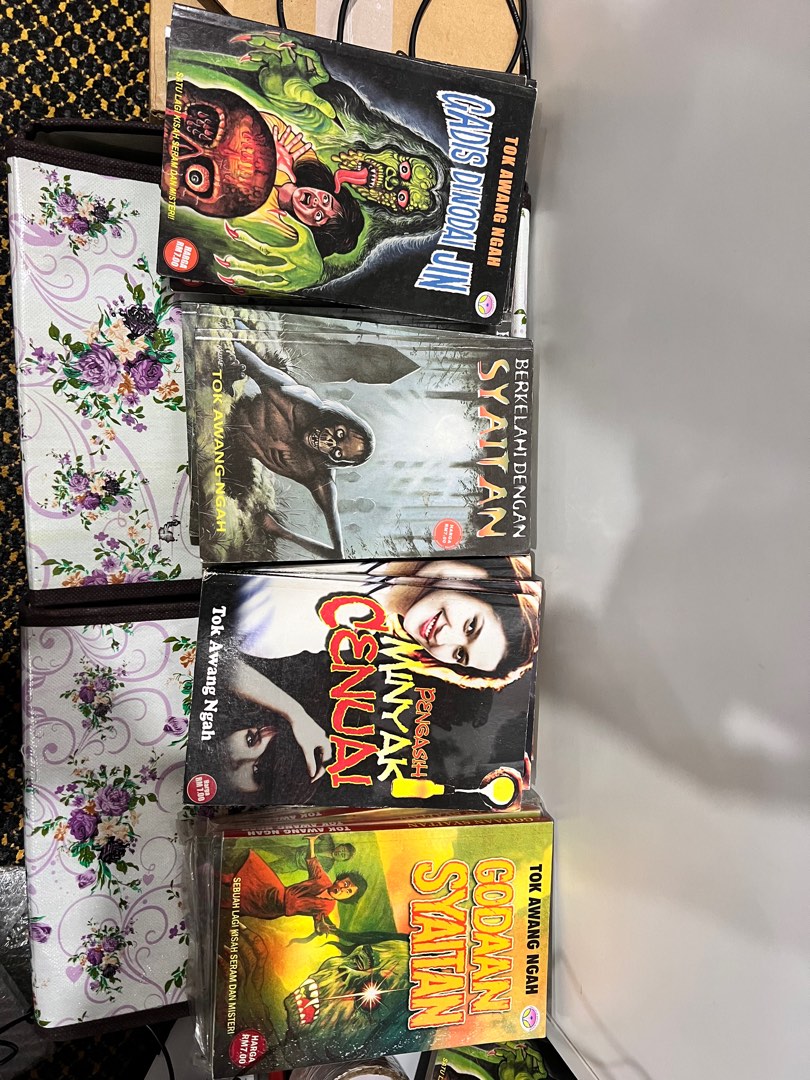 Tok Awang Ngah, Hobbies & Toys, Books & Magazines, Storybooks on Carousell
