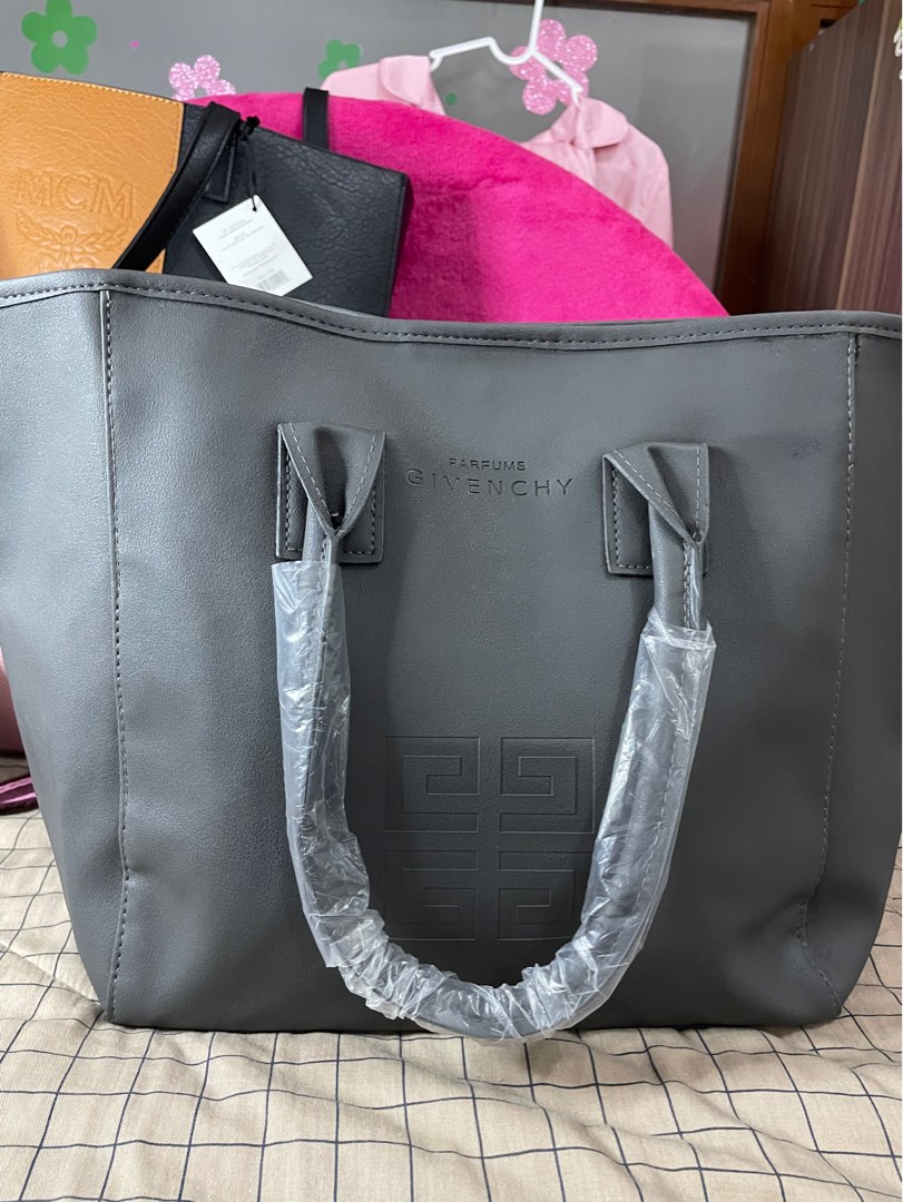 VIP OG GIVENCHY PARFUMS, Women's Fashion, Bags & Wallets, Shoulder Bags ...