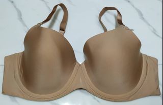 70/32B Triumph, Women's Fashion, New Undergarments & Loungewear on Carousell