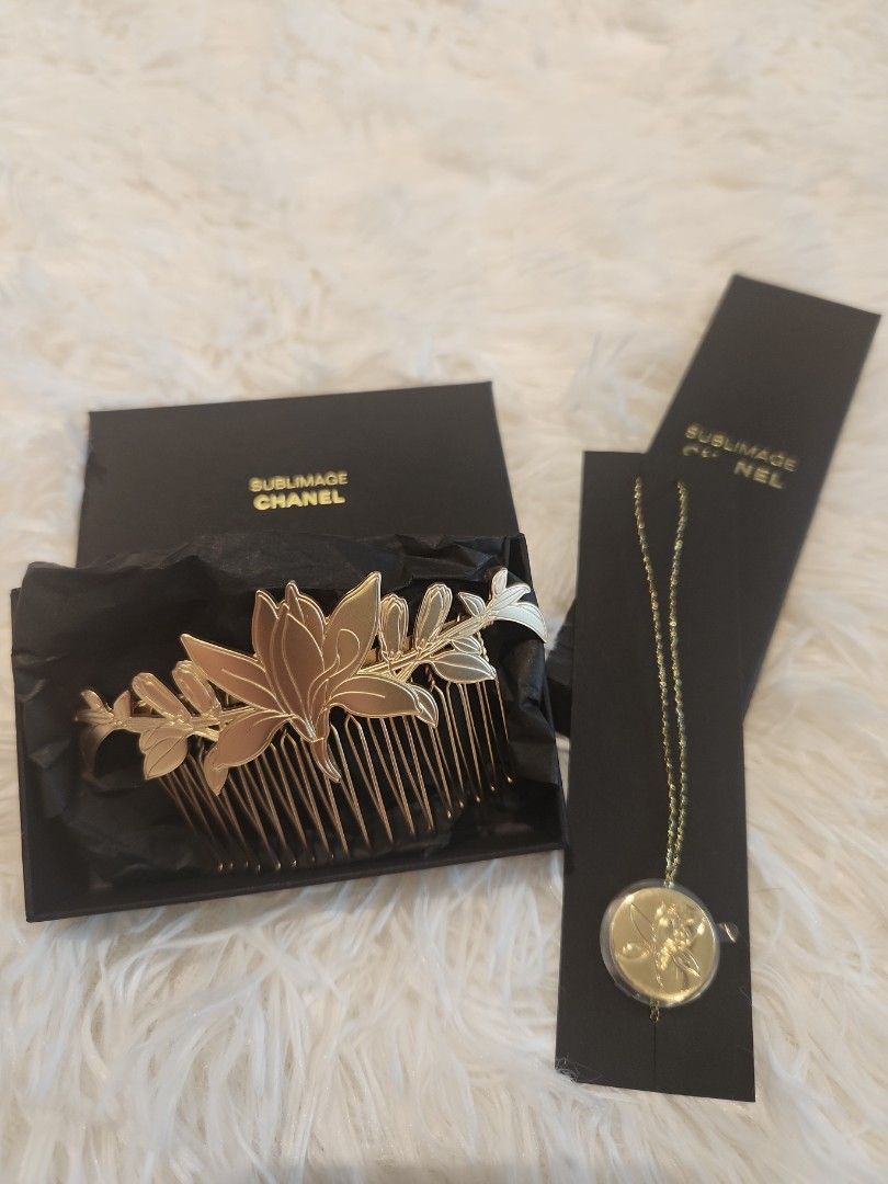 Chanel Beaute Sublimage Hair Comb & Keychain, Women's Fashion, Watches ...