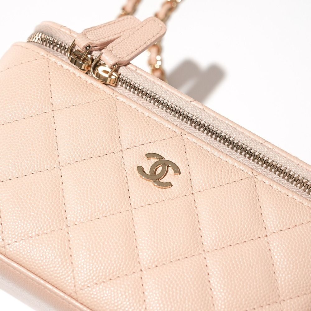 Chanel Vanity Long Box in Caviar Leather - series 31, Luxury, Bags ...