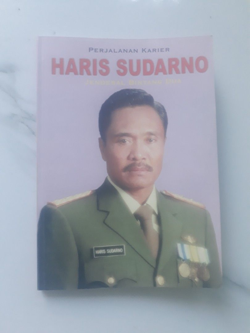 Haris Sudarno 1995 Perjalanan Karier Jenderal Bintang Dua, Buku & Alat Tulis, Buku di Carousell