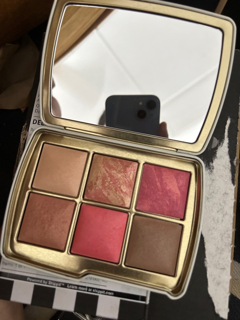 Hourglass evil eye pallete, Beauty & Personal Care, Face, Makeup on ...