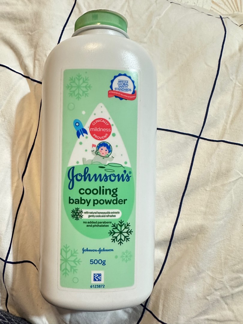 Johnsons cooling baby powder 500g, Babies & Kids, Bathing & Changing ...