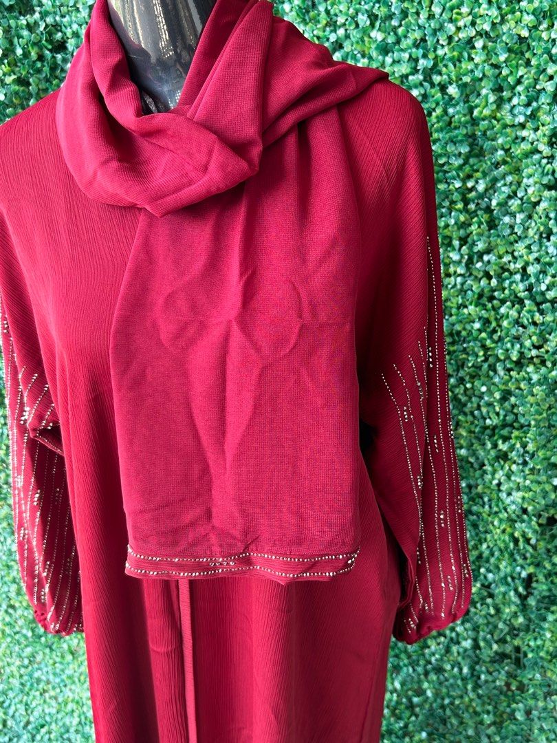 Konya Jubah Abaya Burj Abaya Saiz 56. Warna maroon. Sekali matching ...