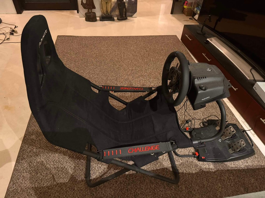 Logitech G923 Trueforce Racing Wheel And Pedals and Playseat Challenge ...