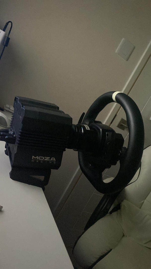 Moza r5 wheel +base +3腳踏 全set 齊, 電子遊戲, 遊戲機配件, 手掣 - Carousell