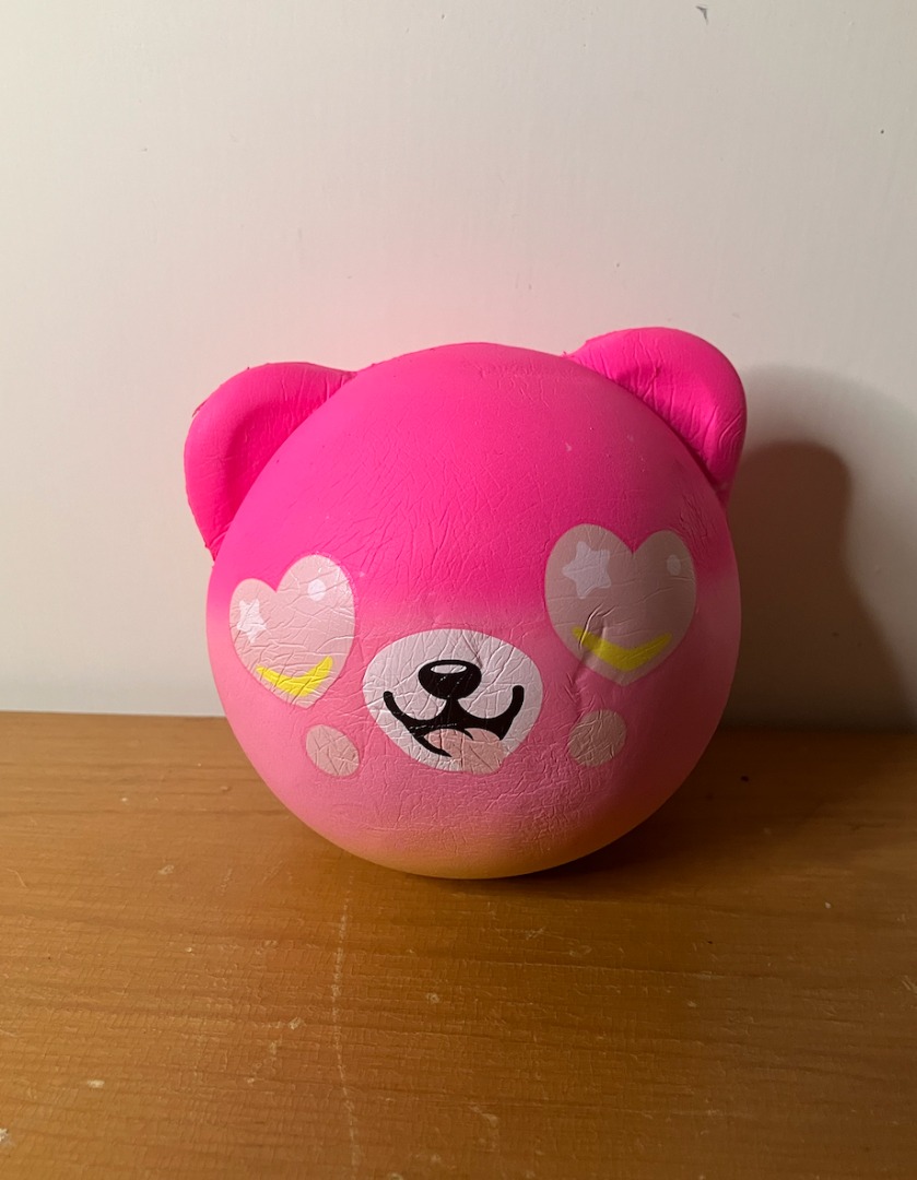 Original SMIGGLE Squishy- Heart Eyes (NORMAL PRICE 150!), 興趣及遊戲, 玩具 ...