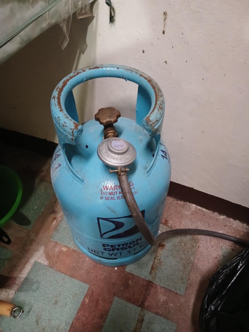 Petron Gasul Tank - 11kg (Free Regulator Included!), Everything Else ...