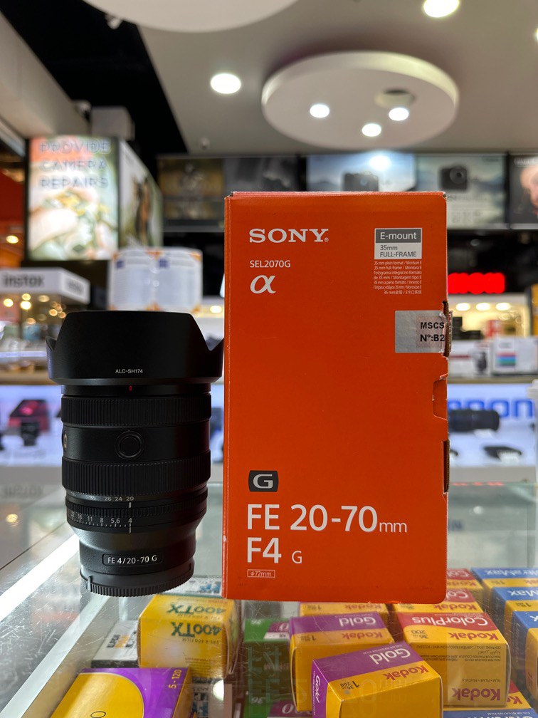 Sony 20-70mm F4 FE G Lens, Photography, Lens & Kits on Carousell