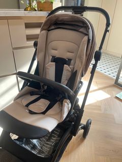 Hamilton X1 Plus Magicfold Stroller, Babies & Kids, Going Out ...