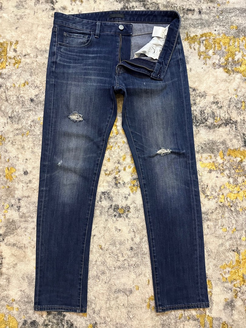 UNIQLO RIPPED ULTRA STRETCH JEANS (men), Men's Fashion, Bottoms, Jeans ...