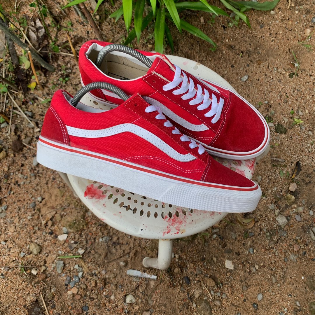 fully red vans