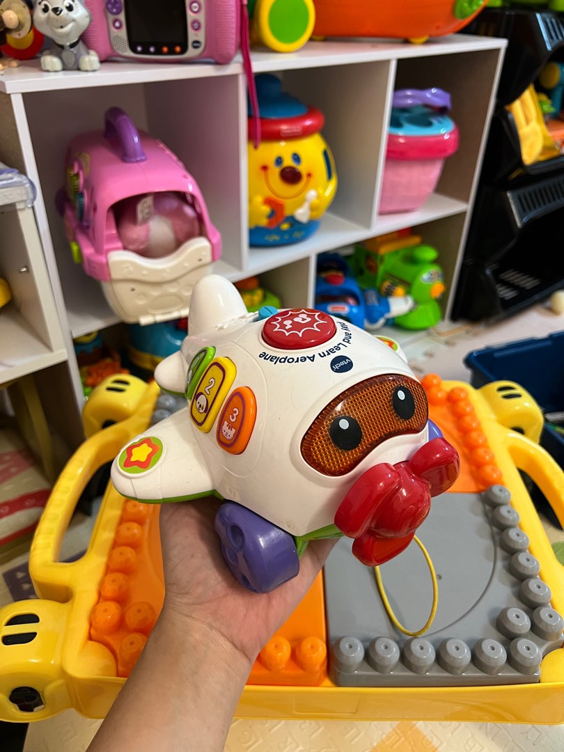 VTech play & learning aeroplane, Hobbies & Toys, Toys & Games on Carousell