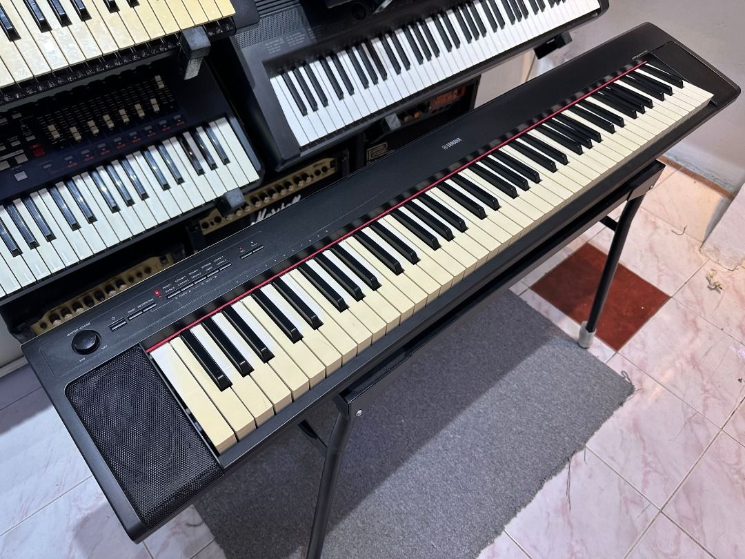 Yamaha Piaggero NP-32 Digital Piano 76 Semi Weighted Graded Touch Keys ...