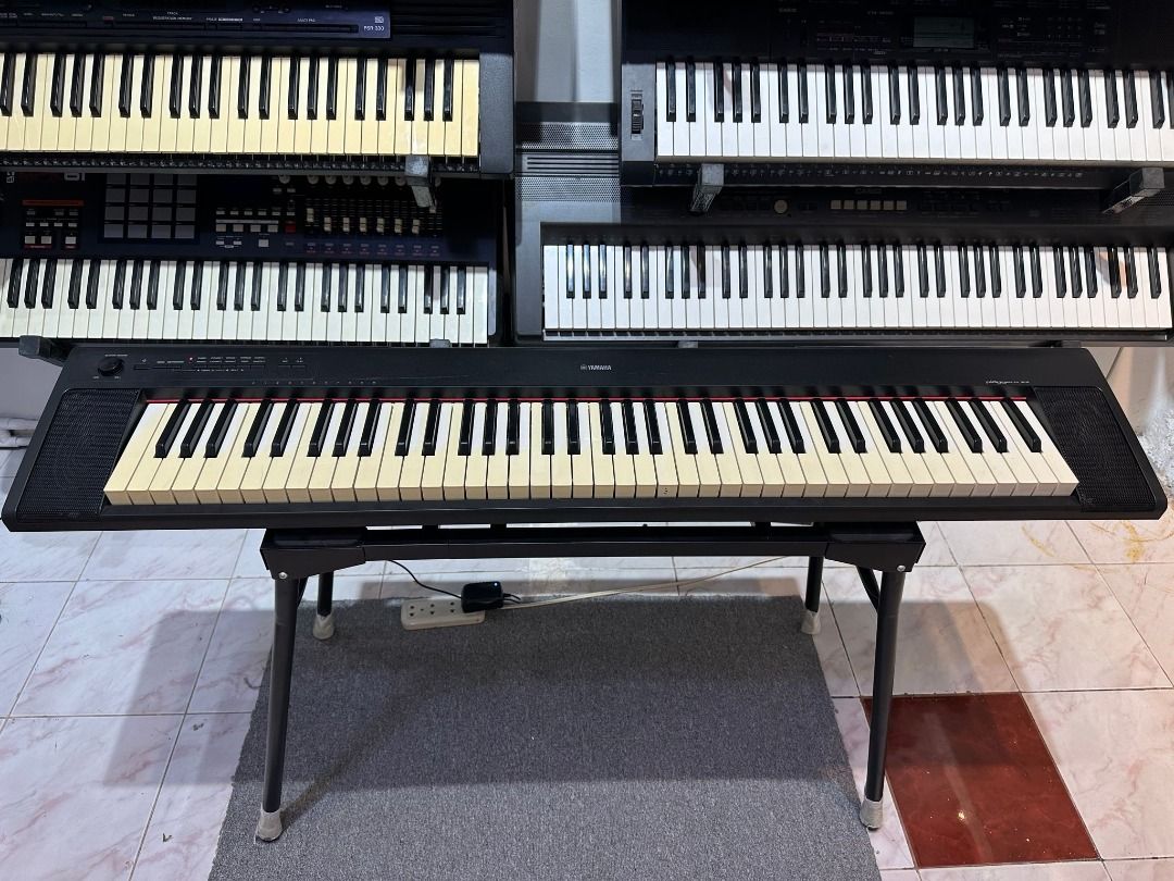 Yamaha Piaggero NP-32 Digital Piano 76 Semi Weighted Graded Touch Keys ...