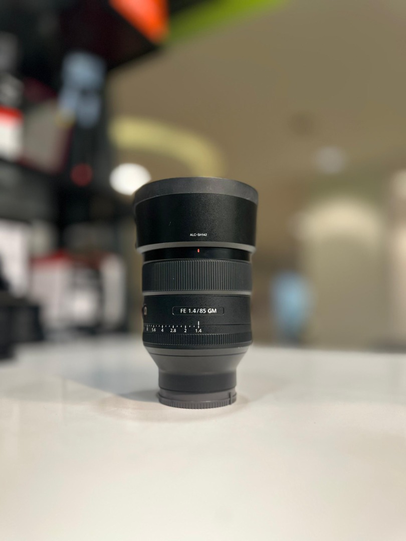 85mm f1.4 FE GMaster sony, Photography, Lens & Kits on Carousell