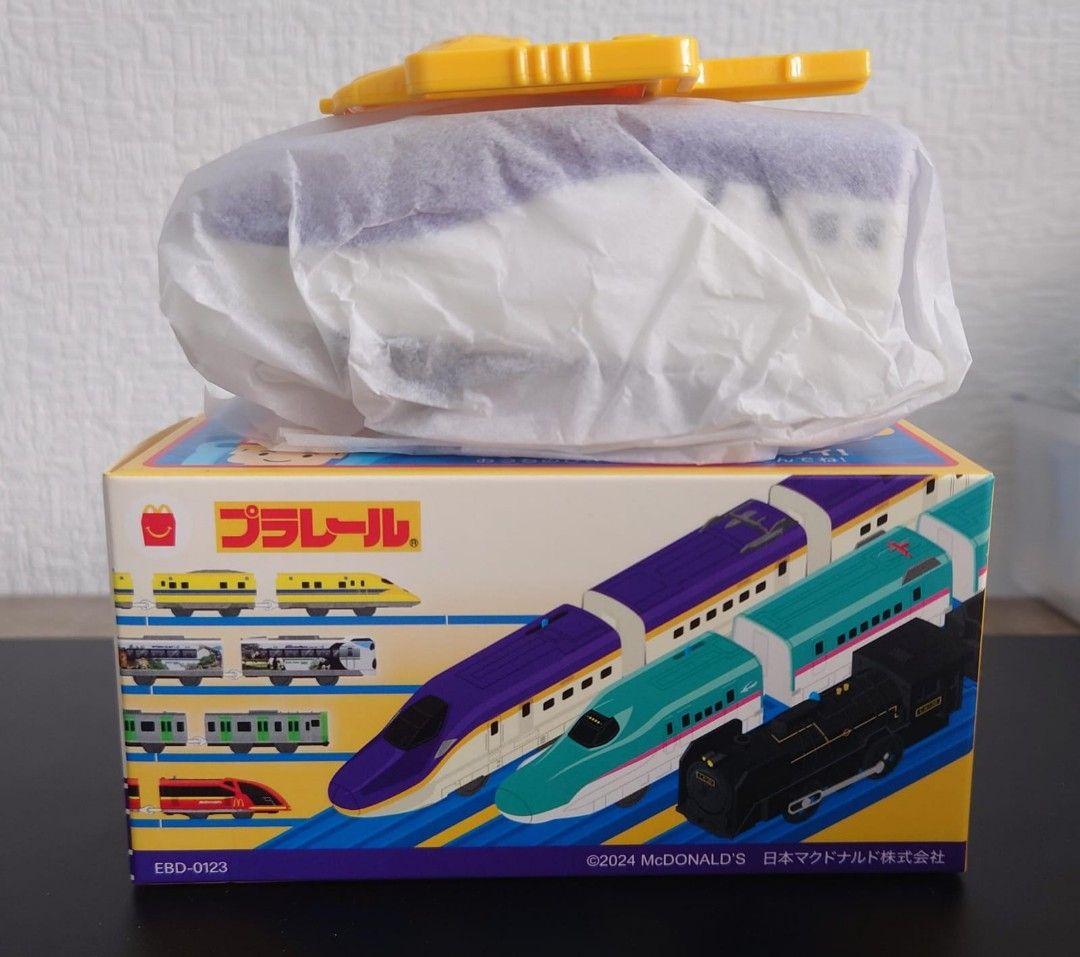日本麥當勞開心樂園餐玩具 - 2024年 - 新幹線系列 E5/E8/Dr.Yellow (923形)/山手線/麥當勞紅色, 興趣及遊戲, 玩具 & 遊戲類 - Carousell