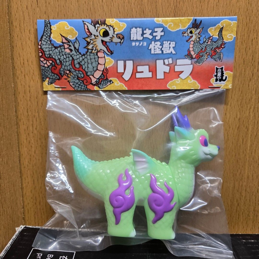 小夏屋 小夏貓 龍之子 蓄光 sofubi sofvi 搪膠, 興趣及遊戲, 玩具 & 遊戲類 - Carousell