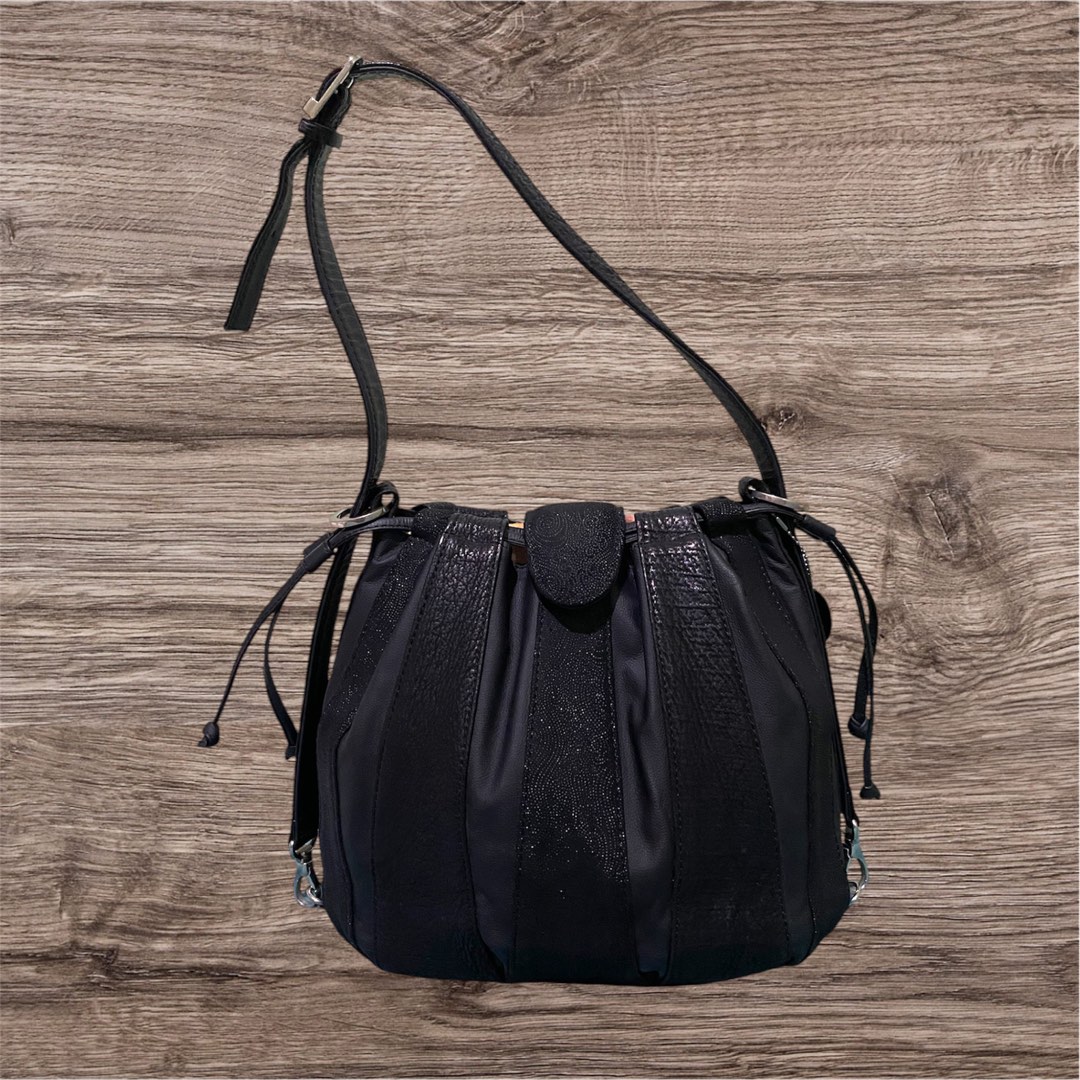 AUTHENTIC JRA BUCKET BAG (elephant skin) (free af via J&T), Luxury ...