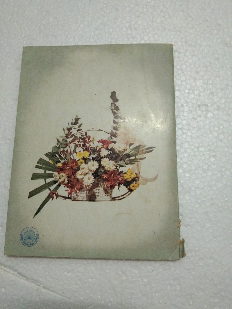 Chara menggubah bunga, Hobbies & Toys, Books & Magazines, Magazines on ...