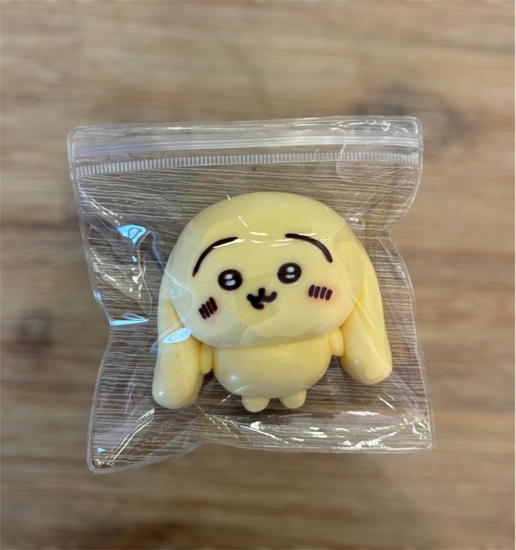Chiikawa系列 垂耳仔兔兔squishy (慢回彈), 興趣及遊戲, 玩具 & 遊戲類 - Carousell
