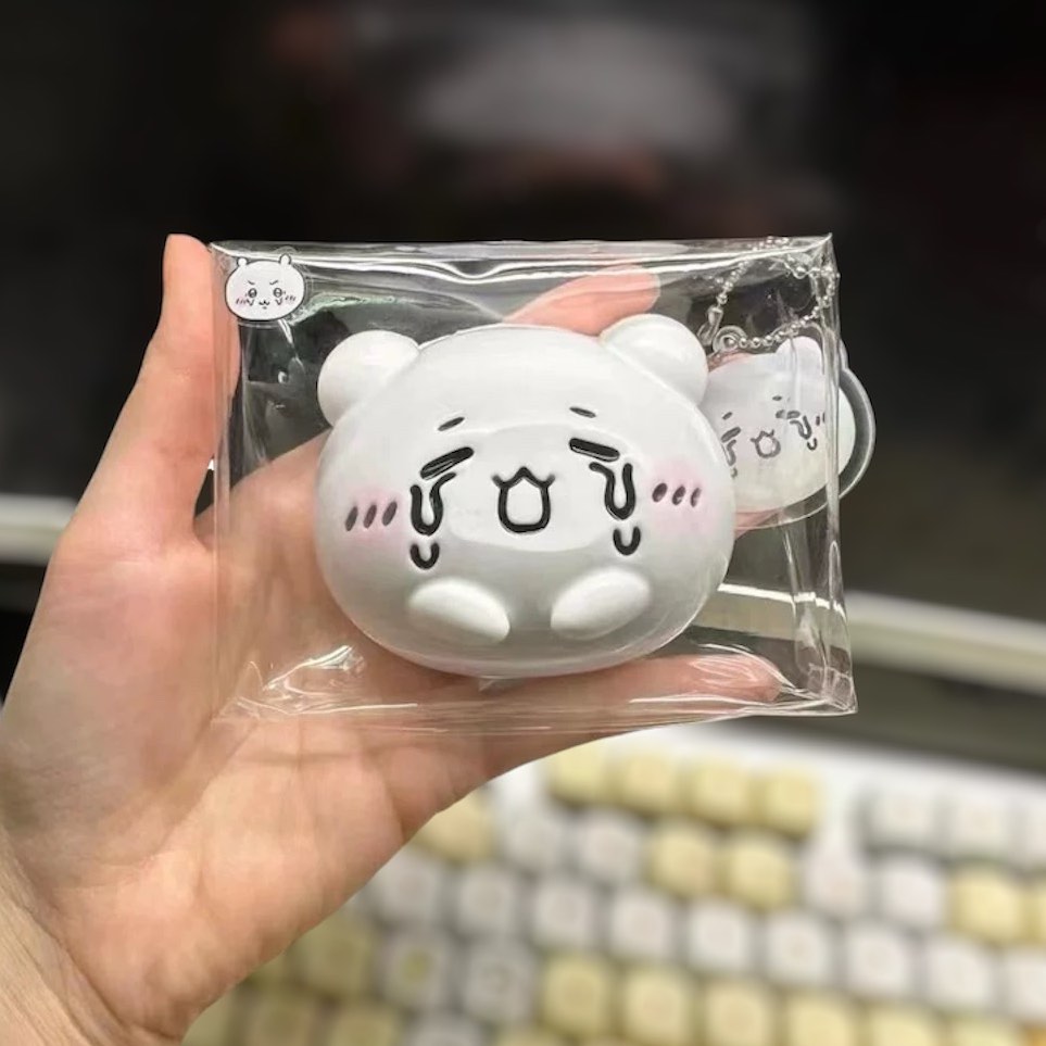 Chiikawa squishy (超減壓慢回彈), 興趣及遊戲, 玩具 & 遊戲類 - Carousell