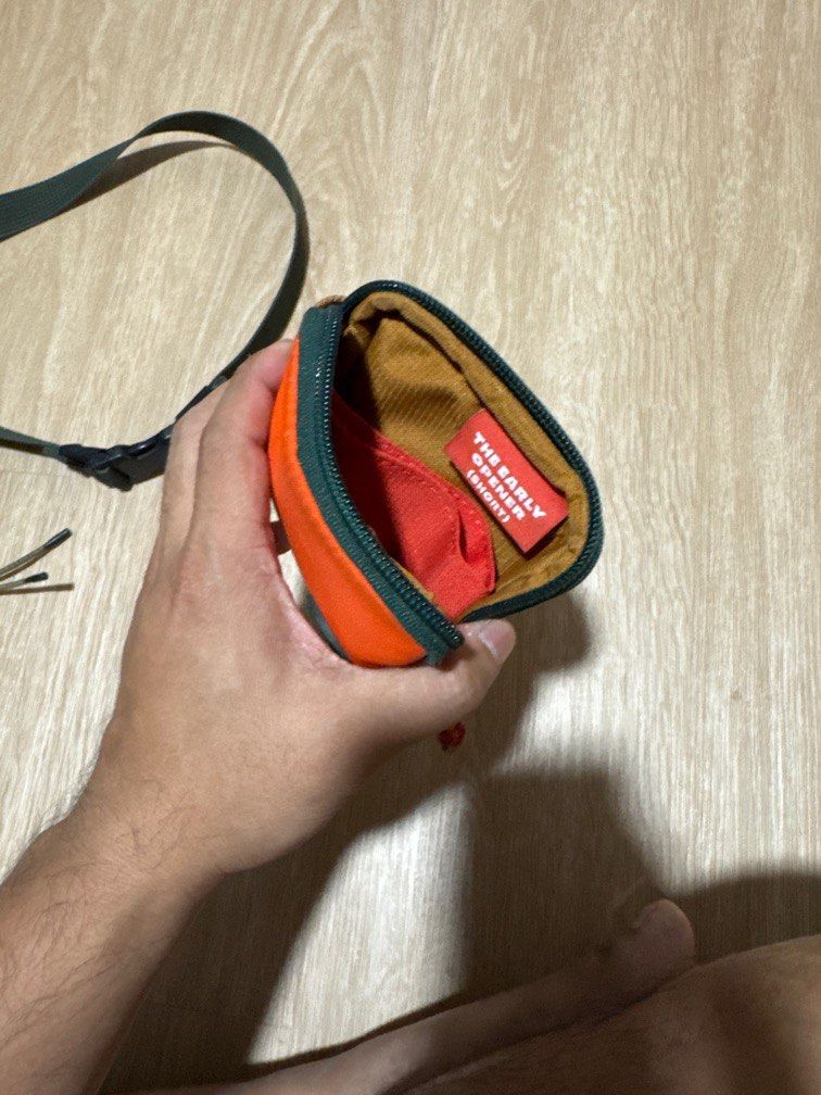 Crumpler Early Opener Wallet, Women's Fashion, Bags & Wallets, Purses ...