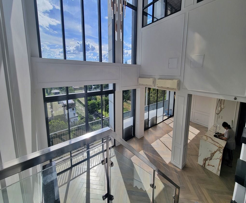 High-ceiling Brand New Unit for SALE in St. Moritz Private Estates ...