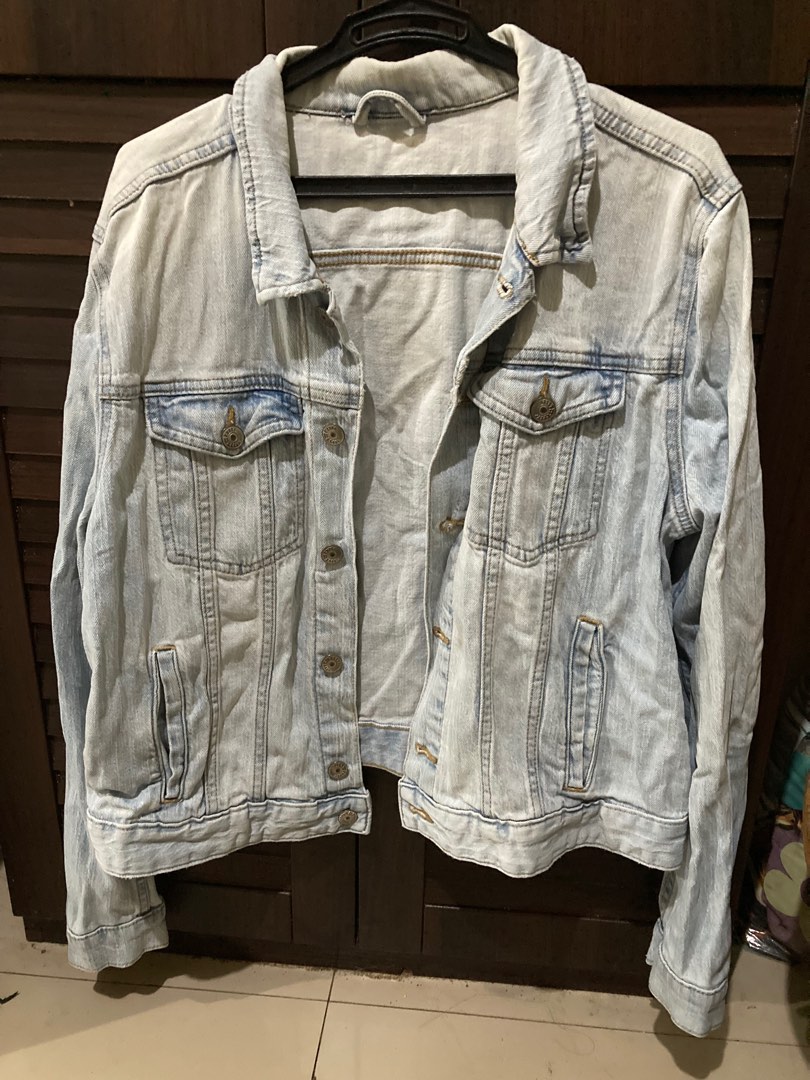 Light blue denim maong jean jacket with 6 pockets, Women's Fashion ...