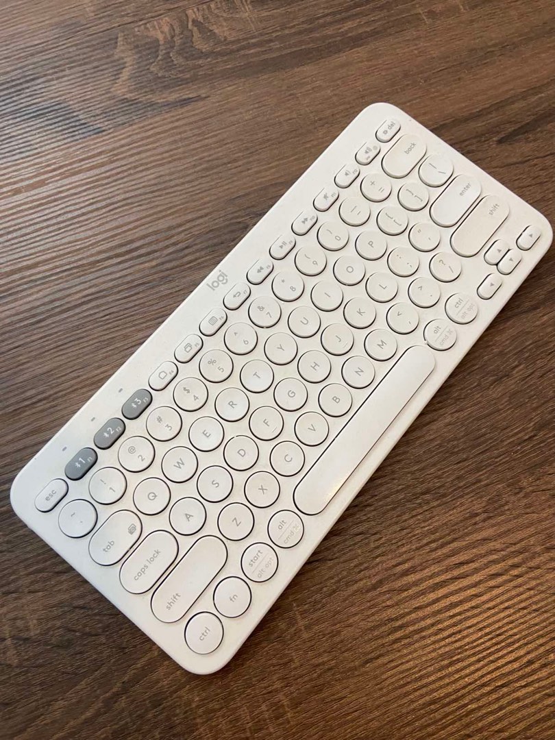 Logitech pebble white, Computers & Tech, Parts & Accessories, Computer ...