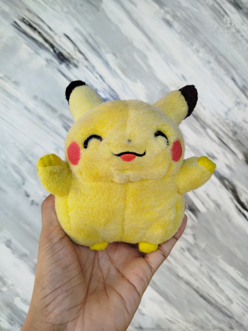 RARE Vintage 6-Inch Fuzzy "Closed-Eyes" Pikachu Pokemon Plush Toy (Tomy ...