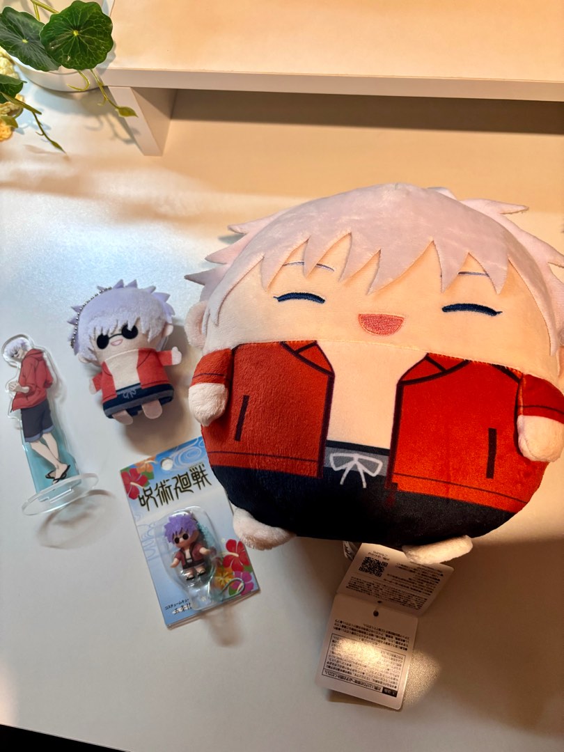 Satoru Gojo Beach/Mensore version SET, Hobbies & Toys, Toys & Games on ...