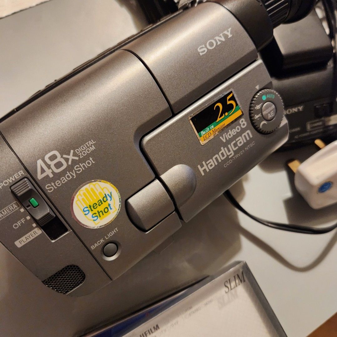 二手Sony Video 8 攝錄機 操作正常 附電池充電器及V8帶, 攝影器材, 攝錄機 - Carousell