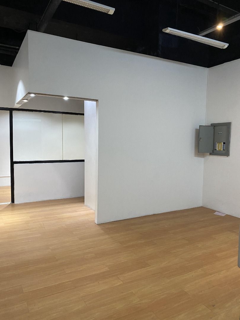 SS - Prime Ground Floor Commercial Unit for Sale in BSA Twin Towers ...