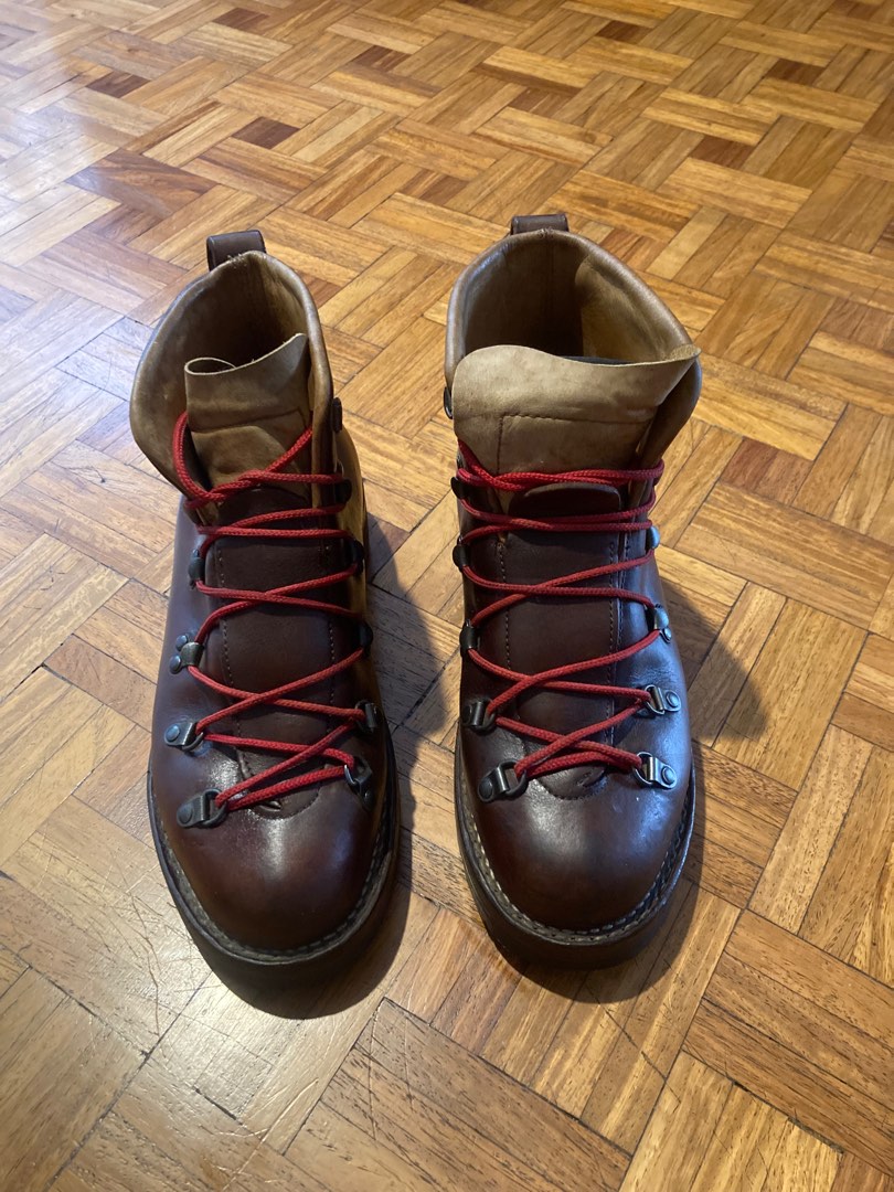 Tracking boots, Men's Fashion, Footwear, Boots on Carousell